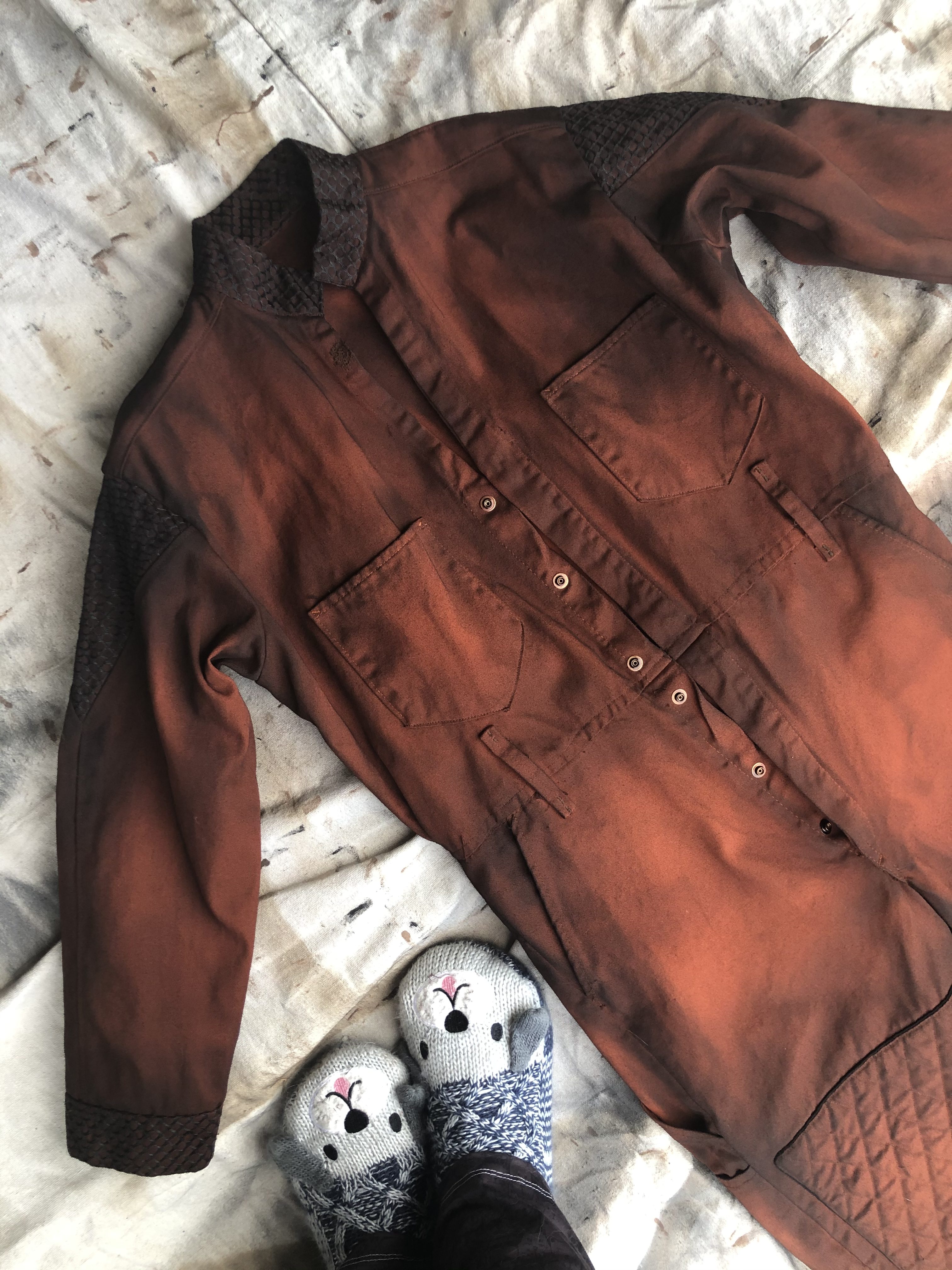 Costuming Peli Motto from The Mandalorian – Red Shoes. Red Wine.
